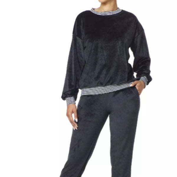 Velour Lounge 2-Piece Set-Black | Threads & Legs